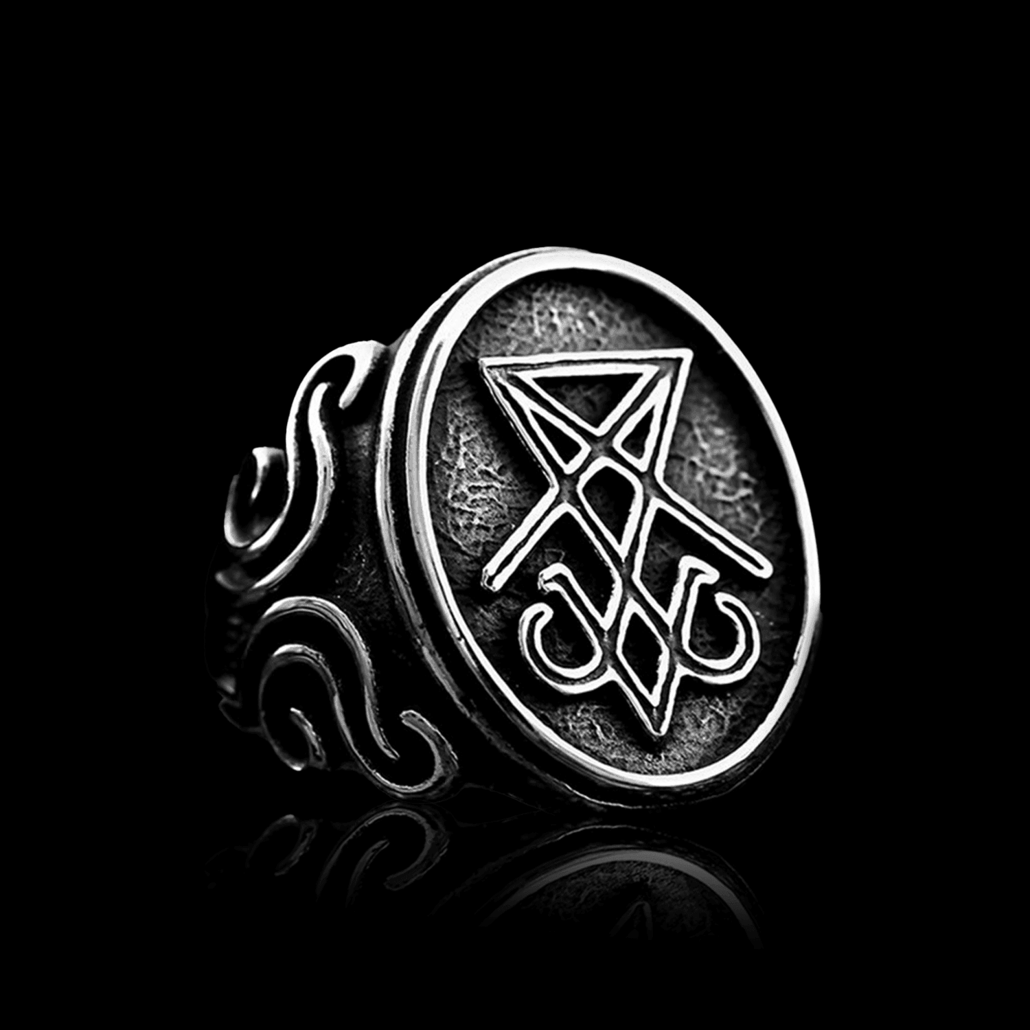 Lucifer-ring i rustfritt stål – VillainsWear
