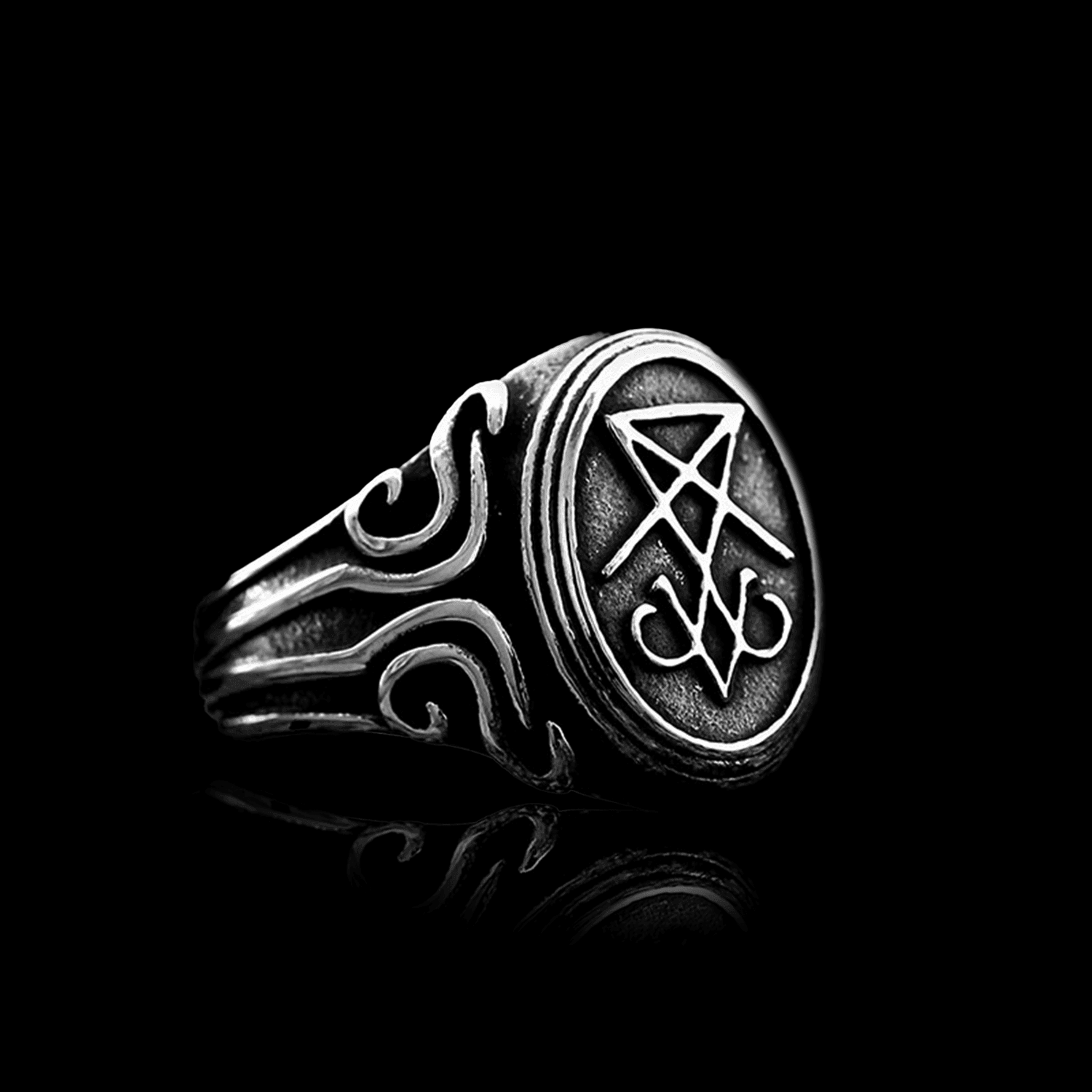 Lucifer-ring i rustfritt stål – VillainsWear